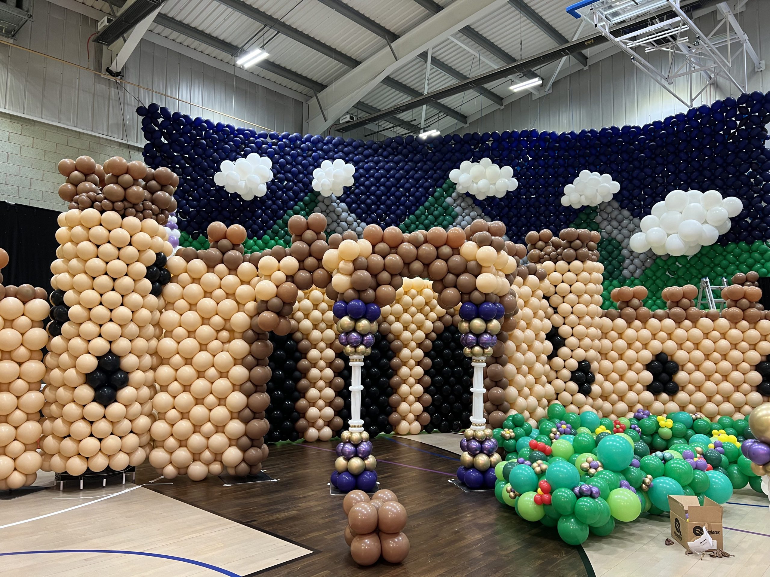 Big Balloon Build | The Ultimate Balloon Website